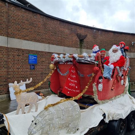 Santa And His Elf In A Sleigh Made By Northern Colleagues Northern News