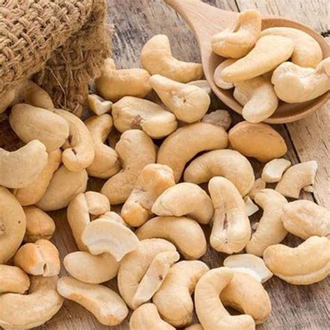 Cashew Kernels Pompous Group
