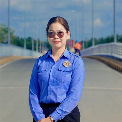 សម្តេចវិបុលសេនាភក្តី សាយ ឈុំ សមាជិកឧត្តមប្រឹក្សាព្រះមហាក្សត្រ និងក្រុមគ្រួសារ