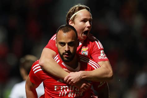 Para A Festa Da Taça Basta Cinco Minutos à Benfica