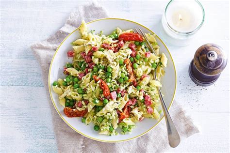 Pastasalade Met Erwten En Pesto Recept Allerhande Albert Heijn