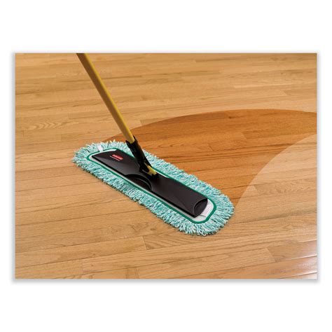 Rubbermaid® Commercial Hygen™ Hygen Dust Mop Heads With Fringe Green