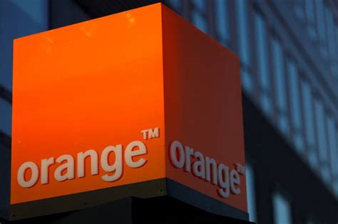 Orange s apprête à contre attaquer Starlink avec une offre d Internet