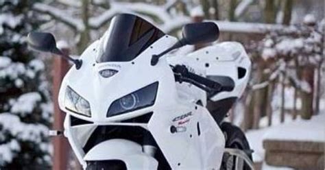 Fireblade In The Snow Honda CBR Fireblade Pinterest Snow