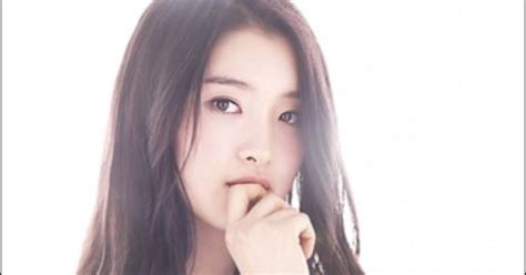 애프터스쿨 신입생 이영 방송 중 손가락 출혈 부상