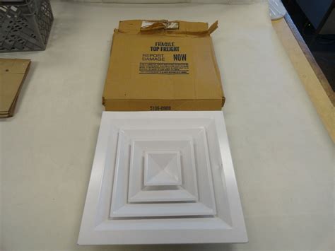 Krueger Louvered Face Vent Diffuser 669450 Off White 14 5 8 X 14 5 8