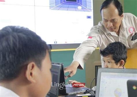 Siswa Sd Di Kota Madiun Diajari Coding Membuat Animasi Dan Game Lingkarjatim Id