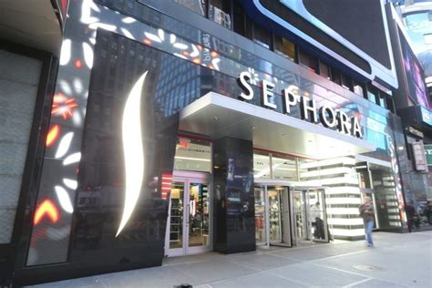 Inside Sephoras Sparkly Times Square Makeover Racked Ny