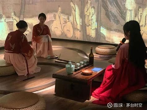 西子湖畔百年南宋御街，有了一家茅台文化体验馆 3月18日，坐落于西子湖畔、南宋御街的 物产中大 杭州 茅台 文化体验馆正式开馆。杭州 茅台