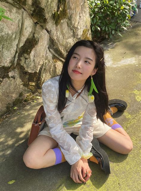 ปักพินโดย Pbezzct ใน Irene Lu