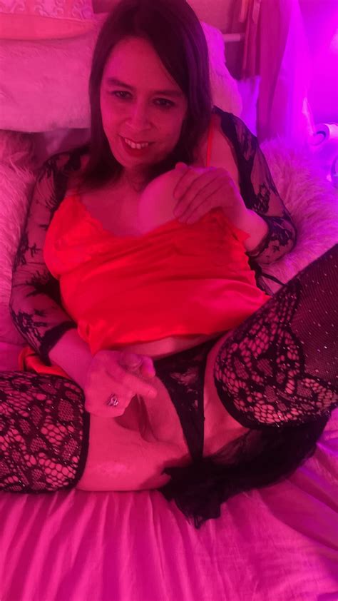 lily leigh s “in red and black lingerie” photo set part 2 40 pics
