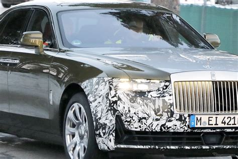 아직 2세대였다니” 3세대 롤스로이스 고스트 네이트뷰