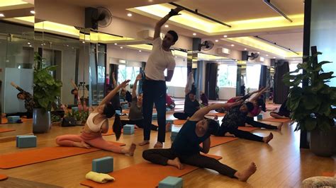 30 Minutes Hatha Yoga Intermediate Yoga Master Praveen Youtube