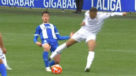 Mbappé Sees First Red Card Since 2019 After A Terrifying Foul That Will Have Further