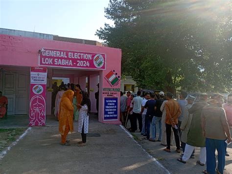 Brisk Voting In Final Phase Of Jk Polls Long Queues At Polling Stations