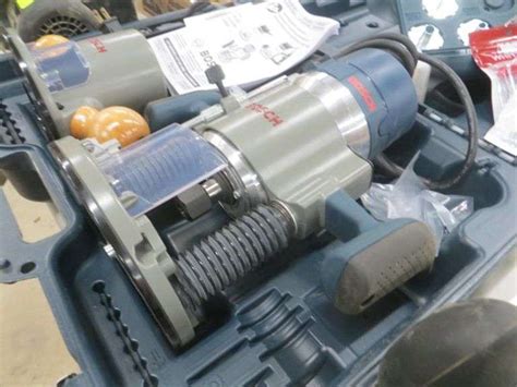 Bosch Router W Bushings Bits Lambrecht Auction Inc