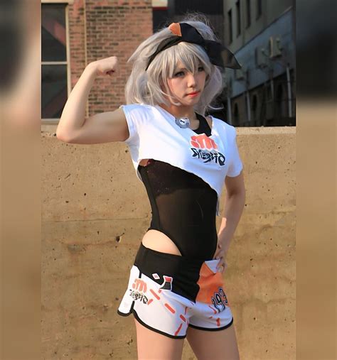 Bea Galar Gym Leader Cosplay Rpokemonswordandshield