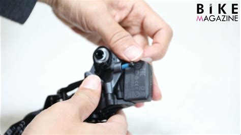 스램 Gx 이글 Axs 배터리 커버 분리장착 방법 Youtube