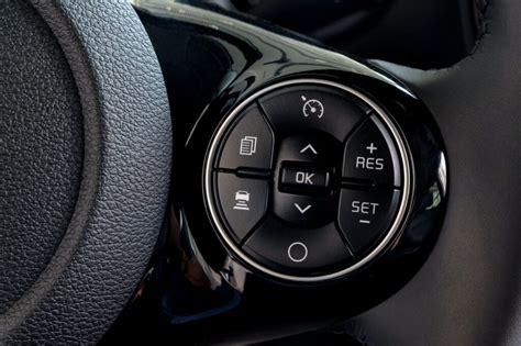 Czym jest tempomat aktywny i jak go używać MotoRadar