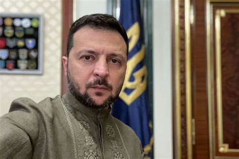 Странаua Зеленский перестал записывать обращения с 13 февраля