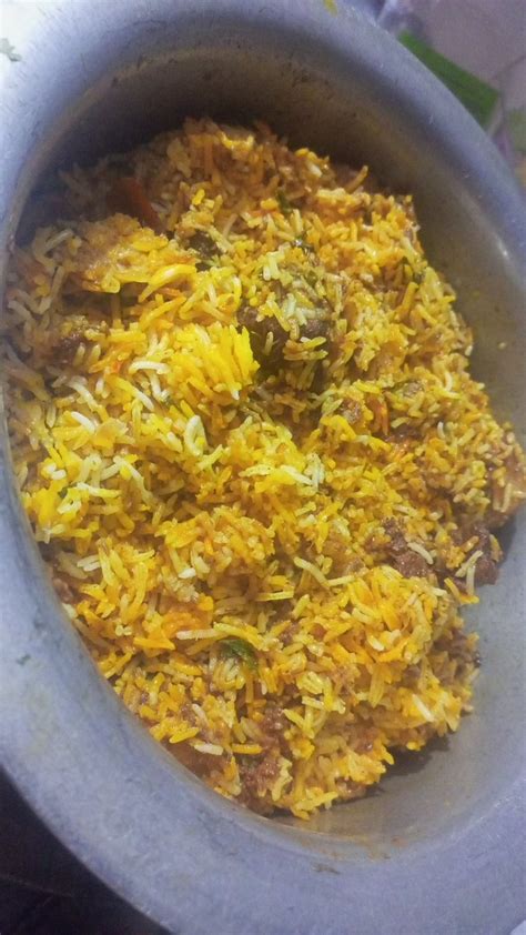 🇵🇰 تبسُّم🌹 On Twitter فائنلی چار بجے سے بریانی پک رہی اب جاکے تیار ہوئی اس پر بھی لاسٹ میں گیس