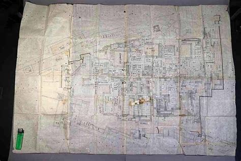 江戸御城図 江戸城 見取図 間取図 江戸時代か 墨書 淡彩 写し 旧家の蔵出し品 ＜稀少資料 歴史資料 古文書 見取り図 徳川将軍 徳川家