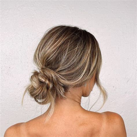 The Lazy Girls Guide To 27 Perfectly Messy Buns