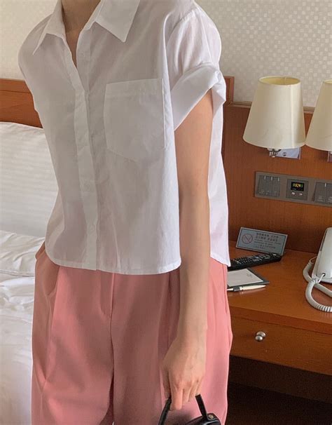 크롭 포켓 카라 블라우스 짧은 캐주얼 예쁜 여행룩 빨강 파랑 흰색 편한 여름 반팔 셔츠