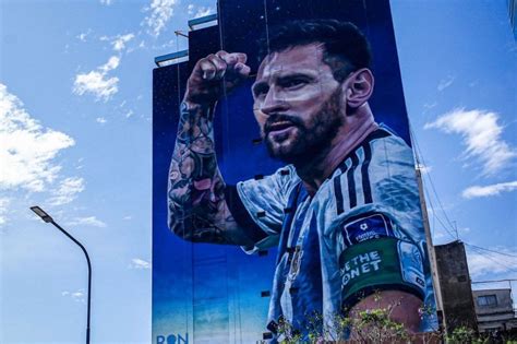 عکس؛ دیوارنگاری های دیدنی از مسی و مارادونا در پایتخت آرژانتین فوتبالی