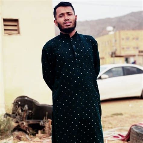 যারা আপনাকে নিয়ে সমালোচনা করে সে ভাইদের জন্য ভিডিও টা দিলাম আপনার