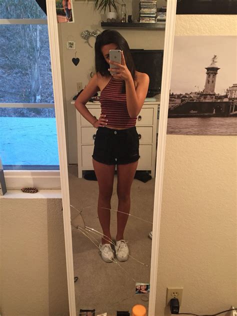 Pin By Rissas Fashh On Fashh Denim Fashion Mirror Selfie Fashion