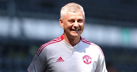 Man Utd Hand Ole Gunnar Solskjaer New Three Year Contract Football365