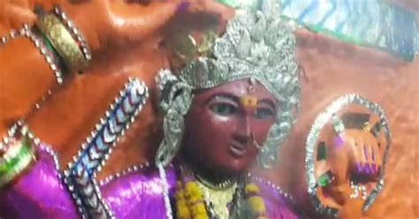 Navratri 2023 दो बहनों के रूप में विराजी हैं मां दुर्गा दर्शन करने