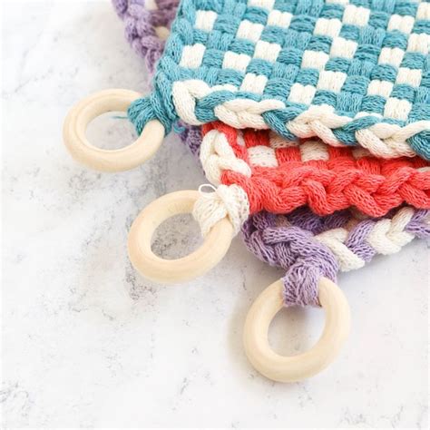 How To Make A Potholder On A Traditional Potholder Loom Stitched Modern Potholder Patterns