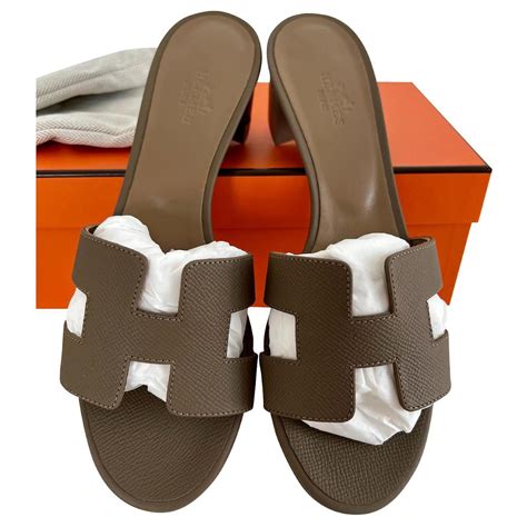 Hermès Oasis Etoupe Sandals Brown Leather ref Joli Closet