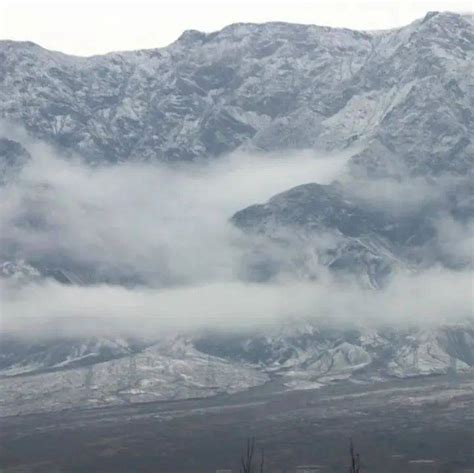 【镜观张掖】张掖甘州：雪后合黎山云雾缭绕甘州区成学磊河西