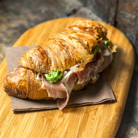 Croissant Al Prosciutto Crudo Le Levain Pasticceria Boulangerie Roma