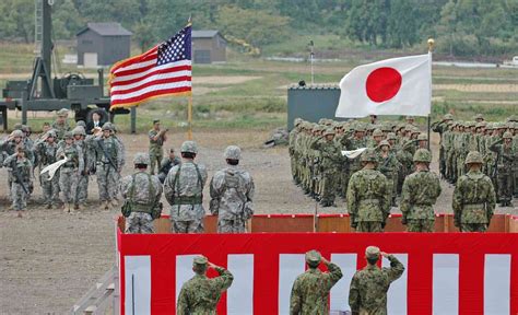 На юге Японии начались совместные с военными США учения ИА Regnum