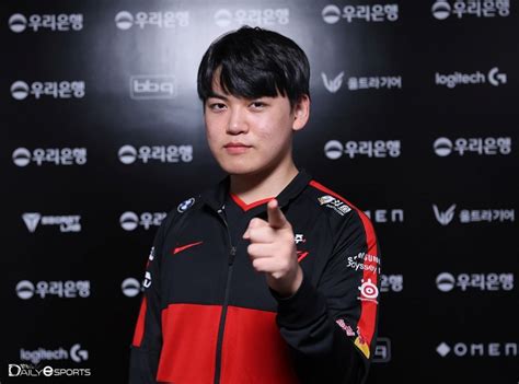 T1 오피셜 구마유시 월즈 다전제경기 8세트 연속 노데스 롤 리그 오브 레전드 에펨코리아