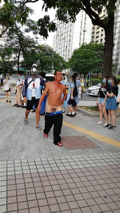 Old Man Angry At Human Chain Shows His Penis To Teenager Girls R