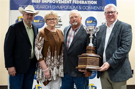 Hinkson Angus Ranch Named Bif Seedstock Producer Of Year Progressive Cattle Ag Proud