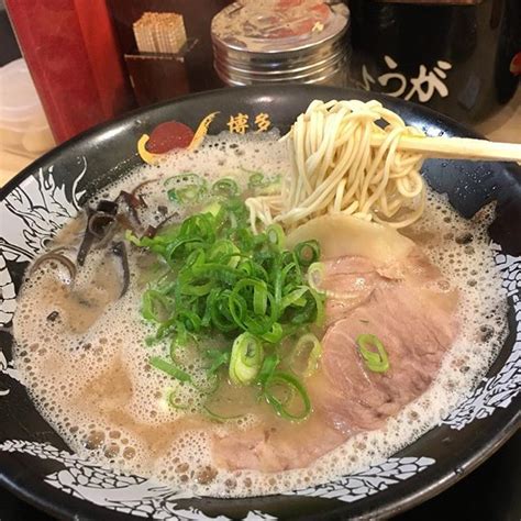 お酒を飲むとラーメンが食べたくなるのには医学的に理由があるらしい。 京都駅の拉麺小路にある一幸舎で豚骨ラーメン食べた！ 京都 大阪