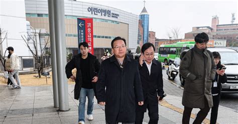 김부겸 전 총리 이재명 대표 병문안
