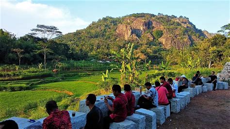Pawon Purba Menikmati Keindahan Desa Sekaligus Kuliner Uniknya