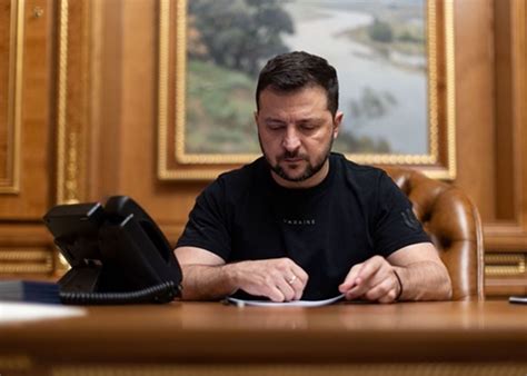 Зеленский отреагировал на смерть Нины Матвиенко