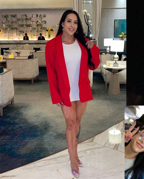 𝐌𝐨𝐧𝐢𝐪𝐮𝐞 𝐌𝐞𝐚𝐥𝐞𝐲 Mo Mealey • Instagram Photos And Videos