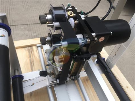 Semi Automatic Sticker Labeling Machine Beer Bottle Jar Cans Manual