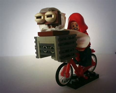LEGO E.T and Elliot
