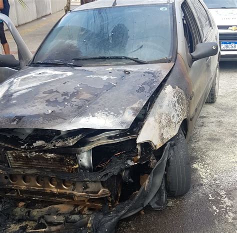 Carro De Morador De Cruzeiro Do Sul Pega Fogo No Centro De Lajeado
