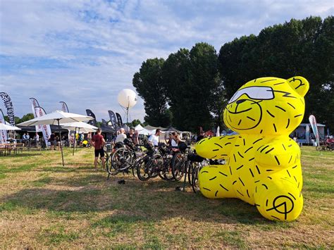 BAM l explosion joyeuse du voyage à vélo Bike Café
